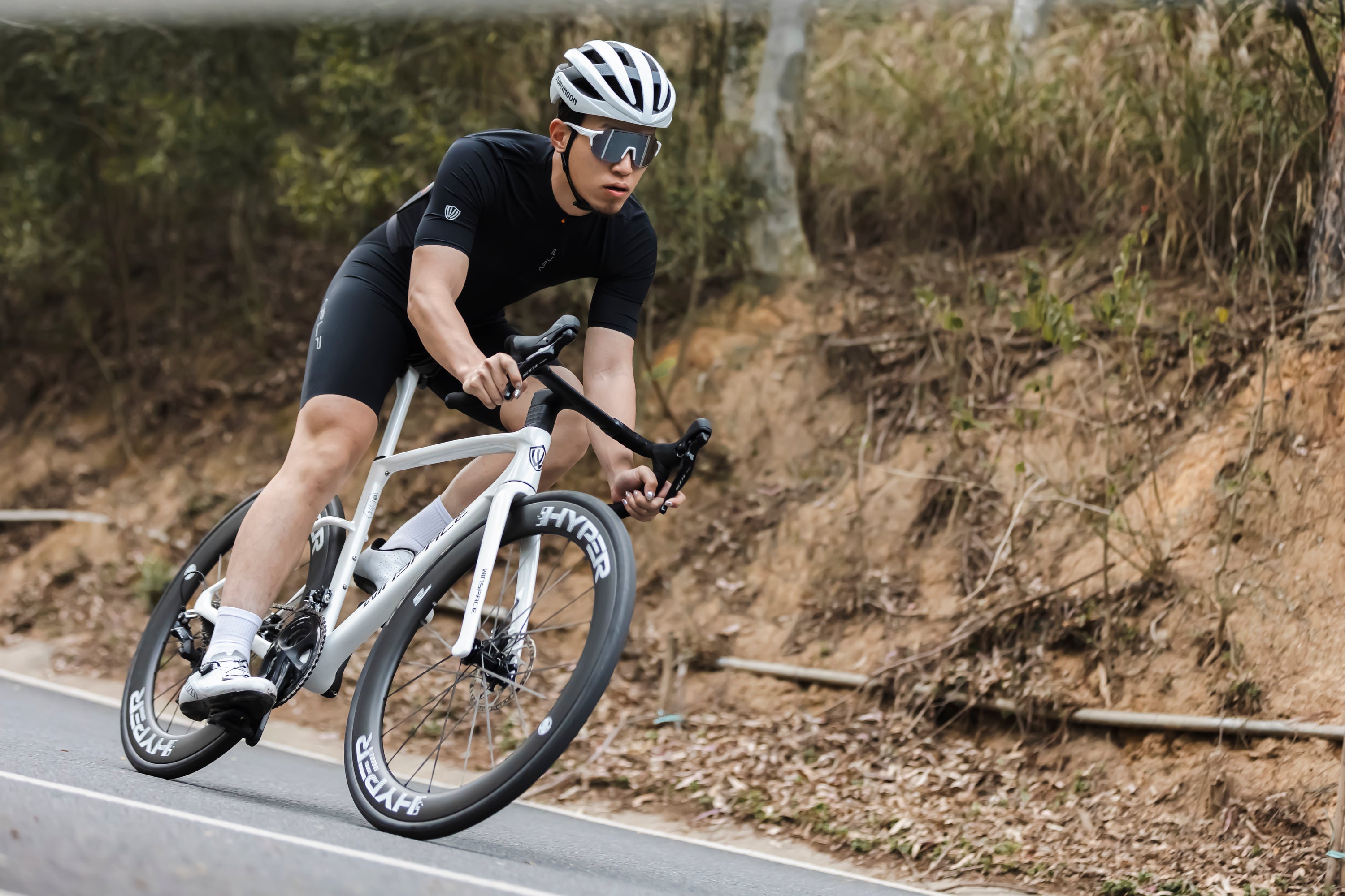 Winspace carbon HYPER wheelset range. Compare the 3 models