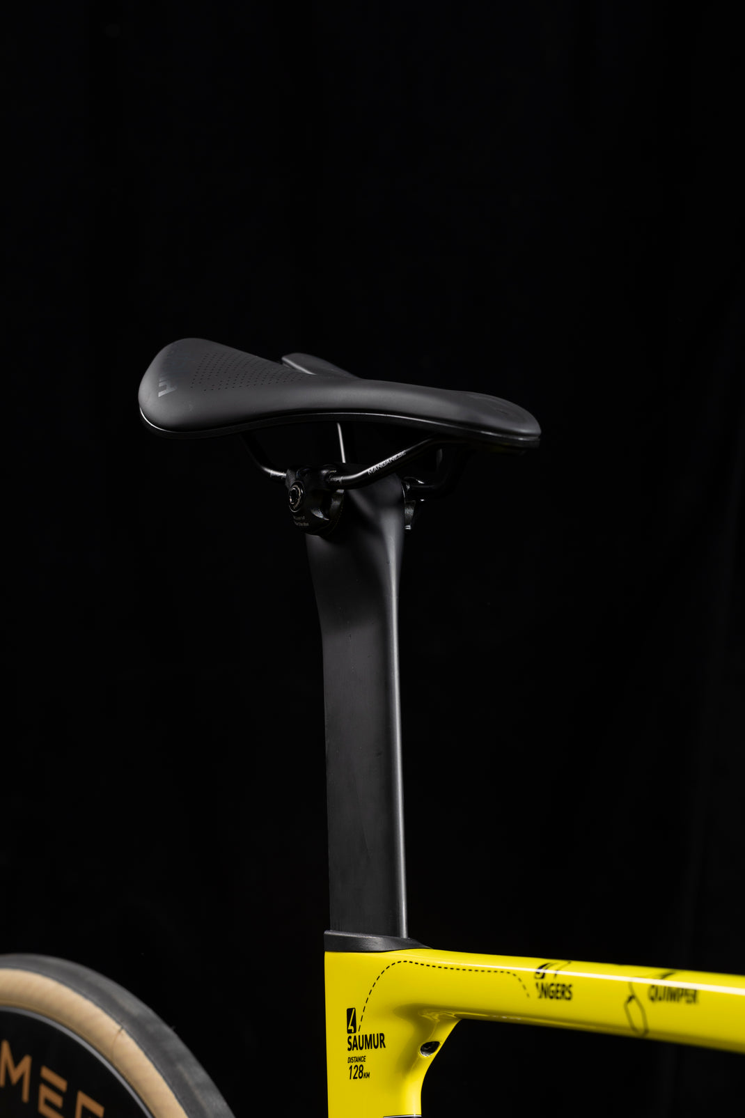 T1600 Winspace Aero Race Bike